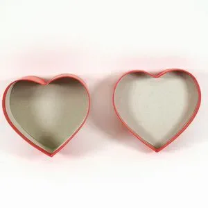 Spritz | Party Supplies | Spritz Red And Brown Medium Heart Shaped Gift ...
